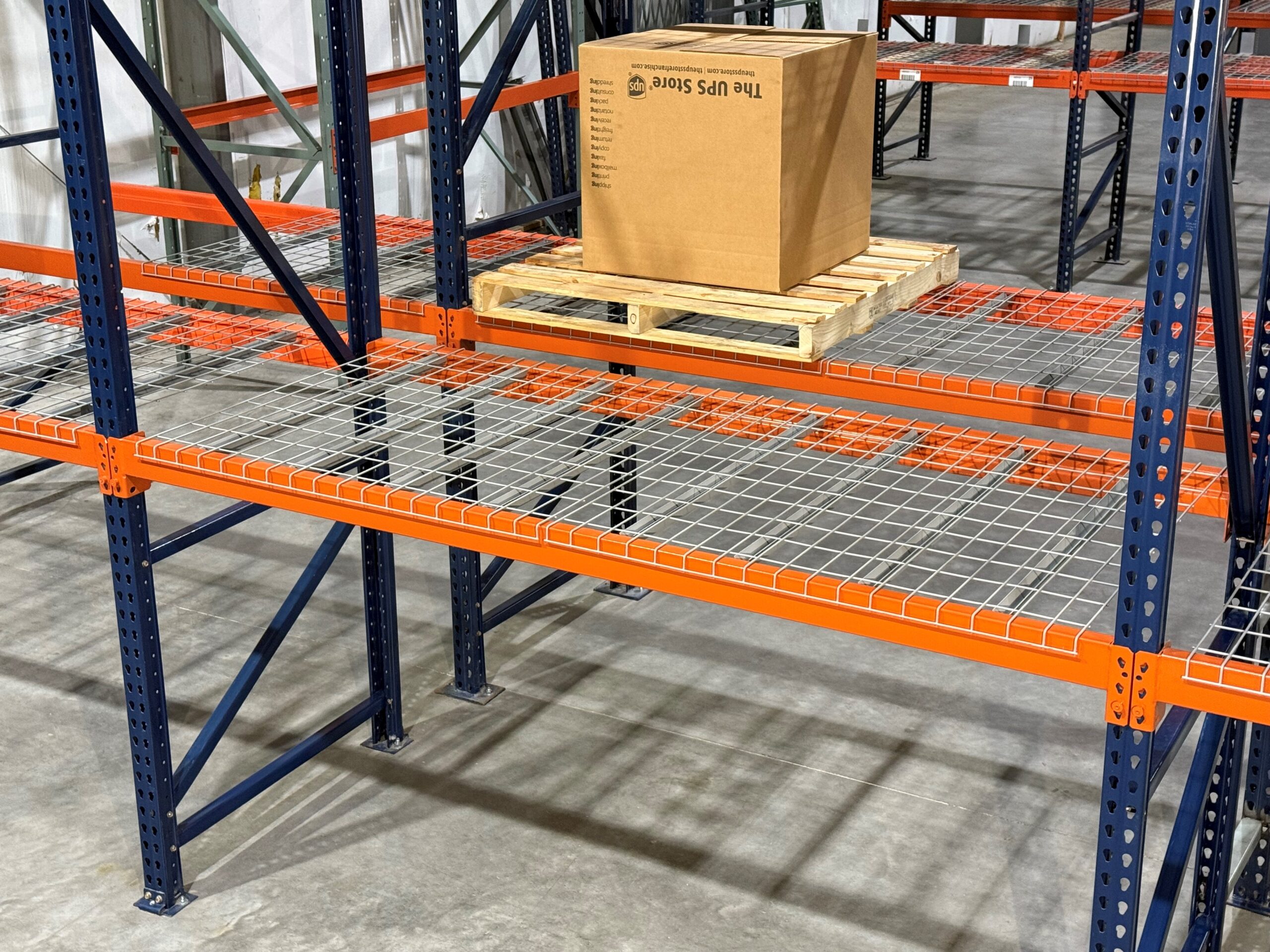 Pallet Rack Decking Used Waterfall Wire Mesh Decking For Pallet Rack ...