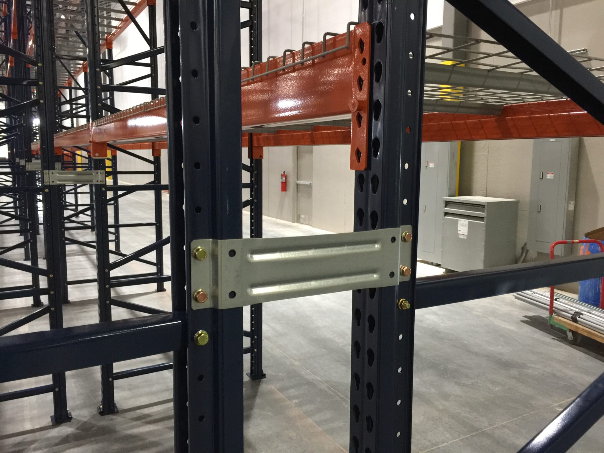 Teardrop Selective Pallet Rack Systems | Warehouse Rack & Shelf