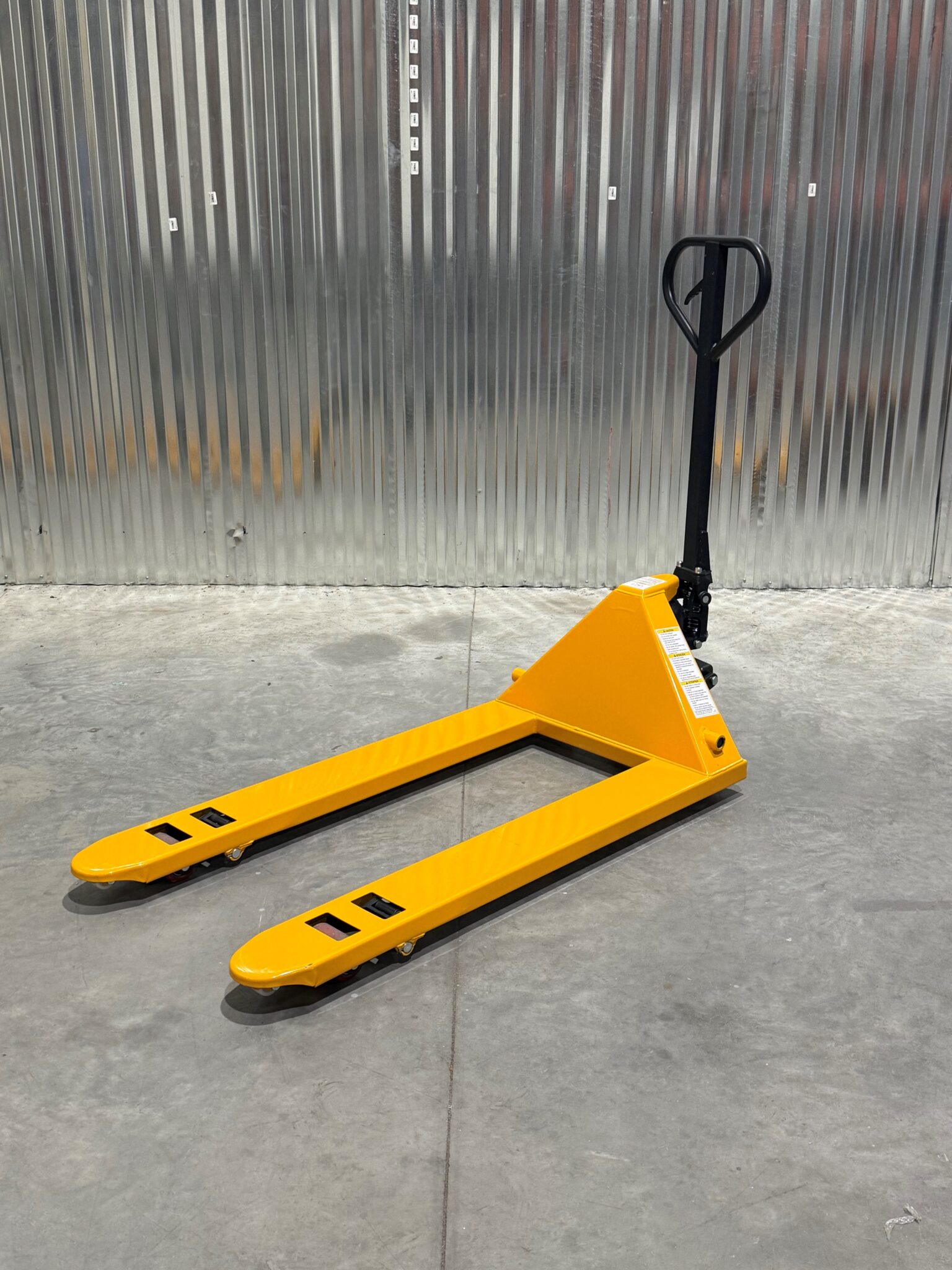 Hand Jack | Warehouse Pallet Jack | Rack & Shelf
