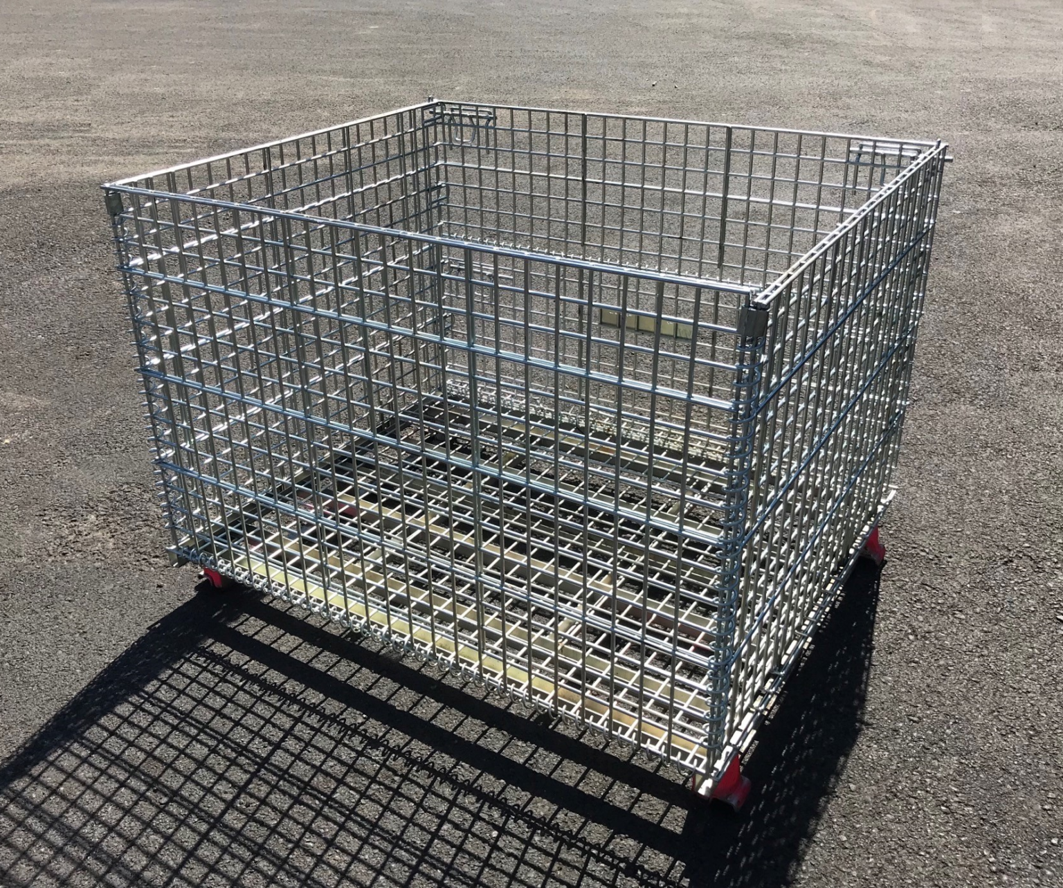 Custom Heavy-Duty Wire Containers | Collapsible