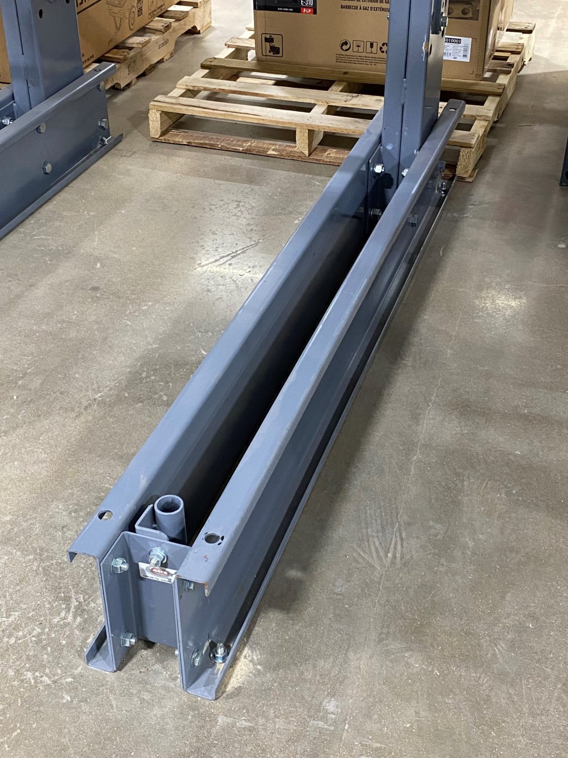 MECO Omaha Industrial Cantilever Storage Racks