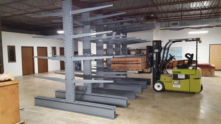 MECO Omaha Industrial Cantilever Storage Racks