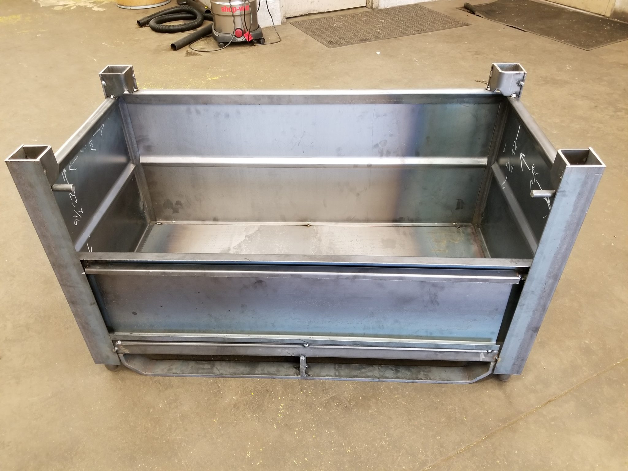 Industrial Automotive Rigid Sheet Metal Steel Bins and Containers