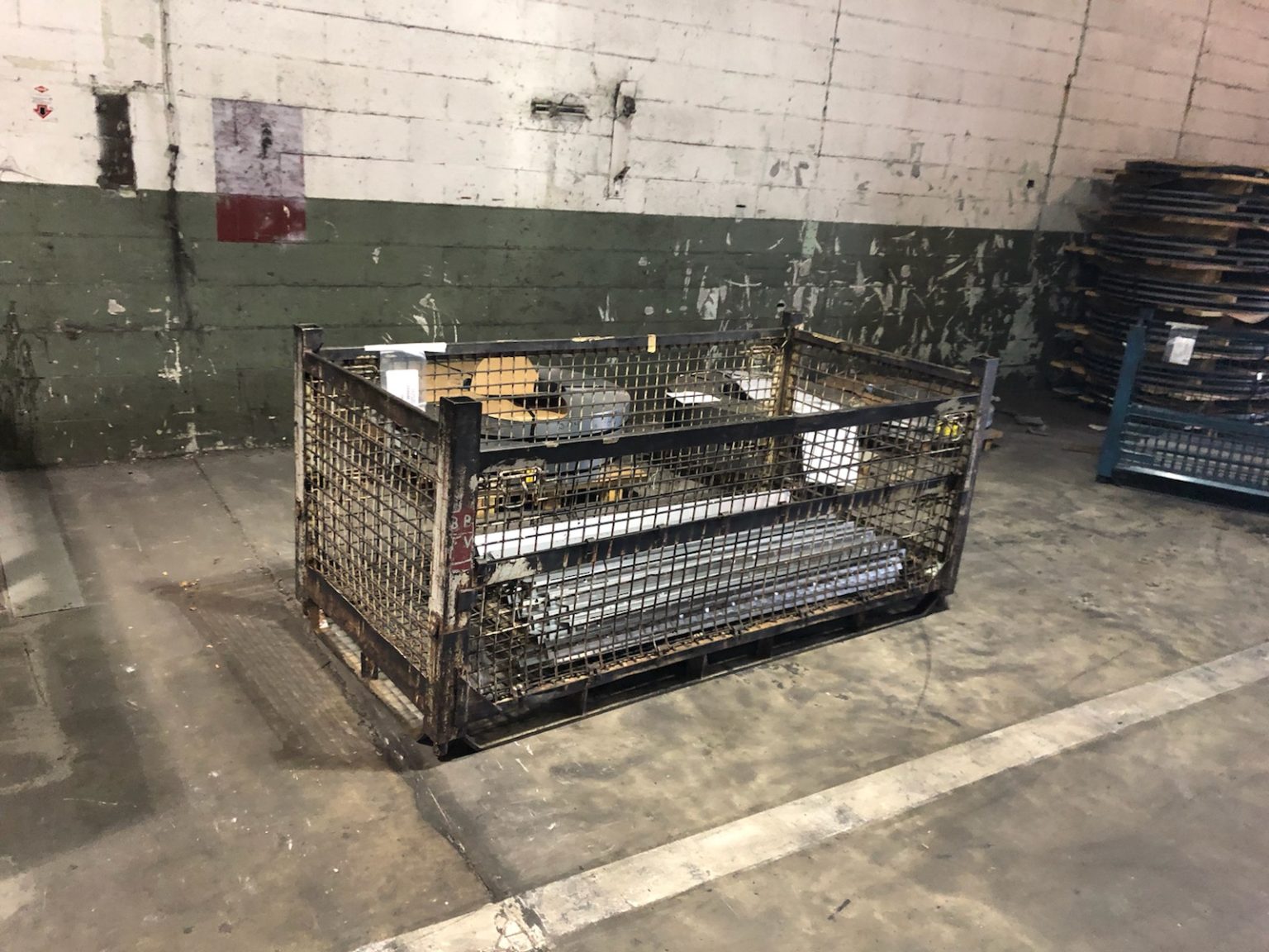 Heavy-Duty Rigid Wire Bins | Industrial