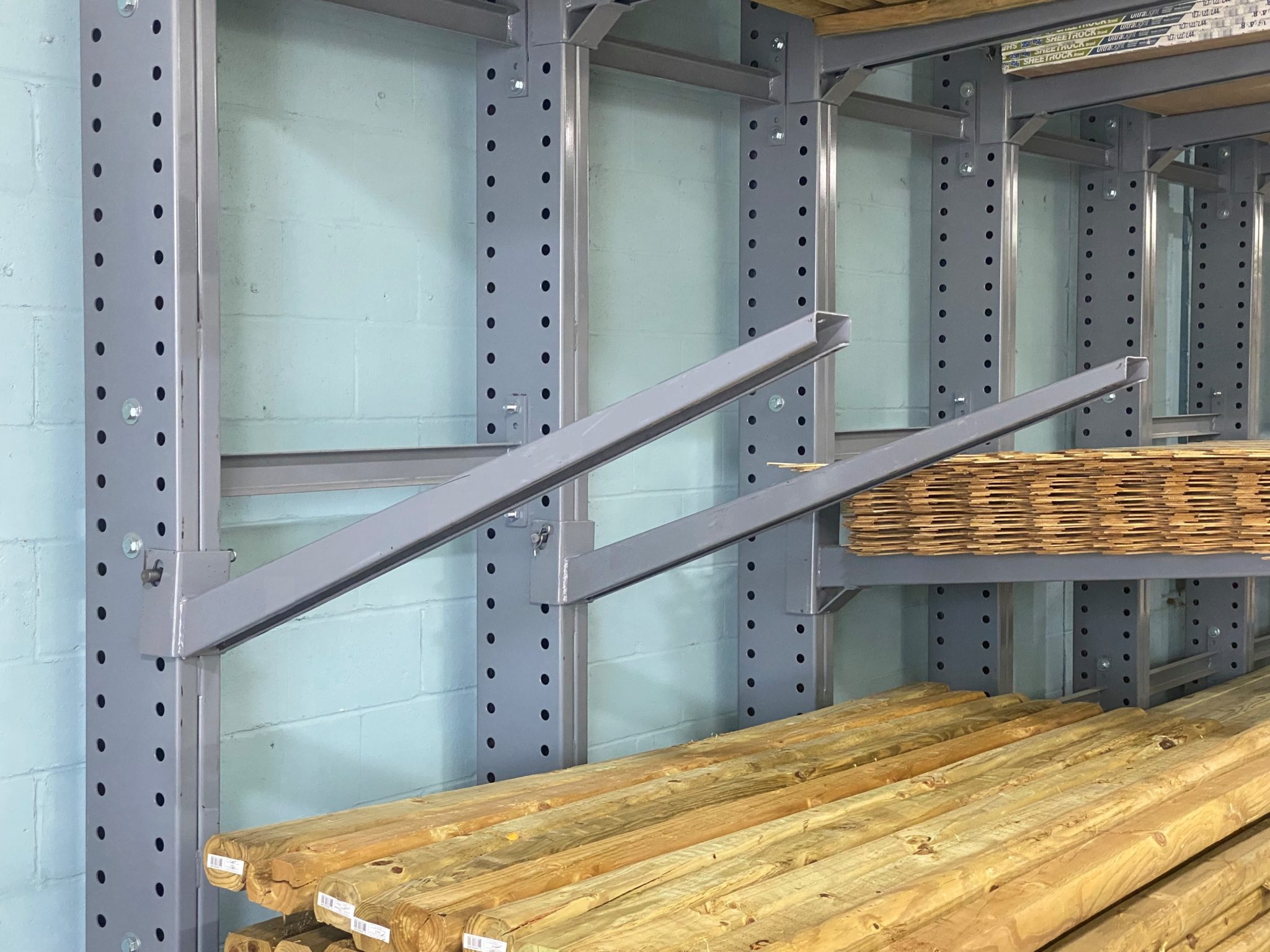 Cantilever Round Pipe Rack with Inclined Arms