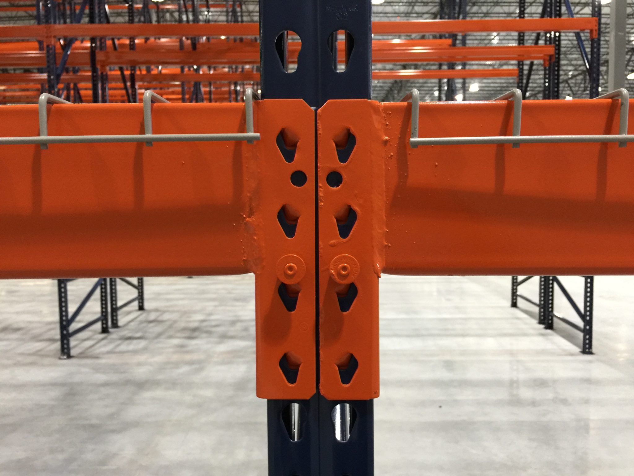 Teardrop Pallet Rack Warehouse Racking Cross Beams