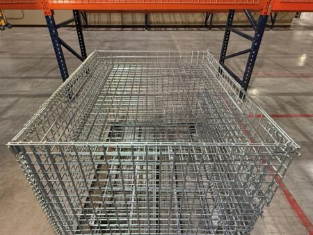 Wire container with attached hinged lid