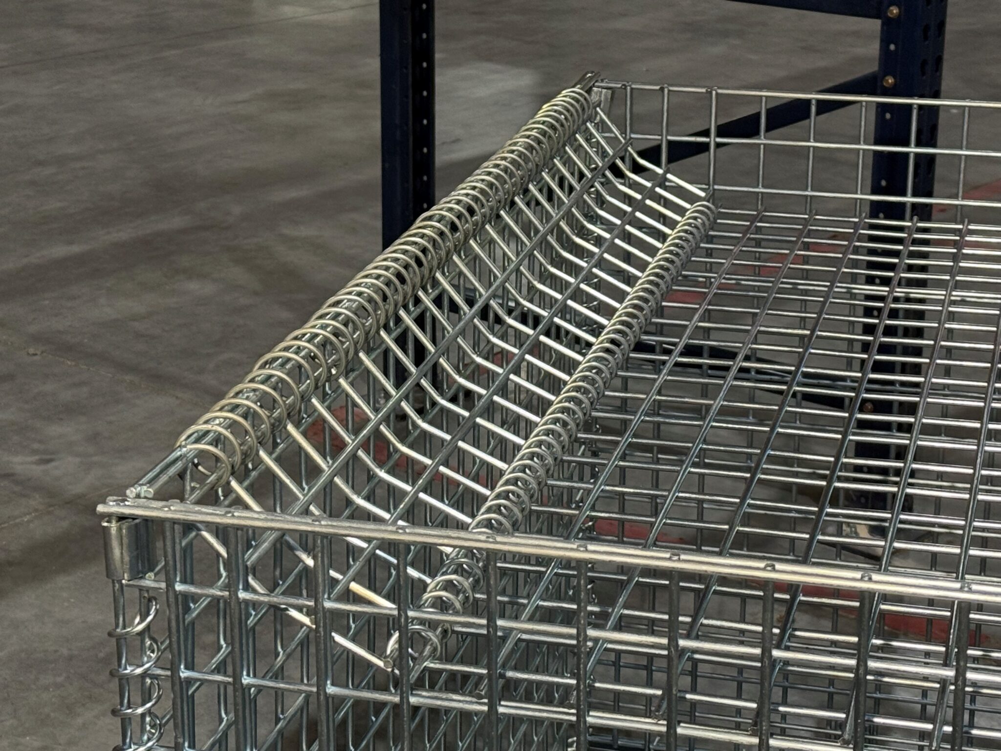 Wire container with attached hinged lid