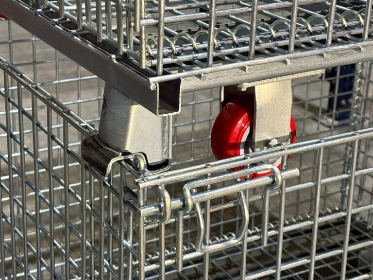 Collapsible Wire Containers with Casters