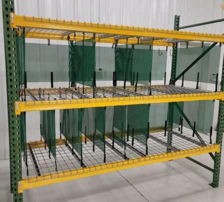 Soft Vinyl Mesh Hanging Wire Divider for Pallet Rack