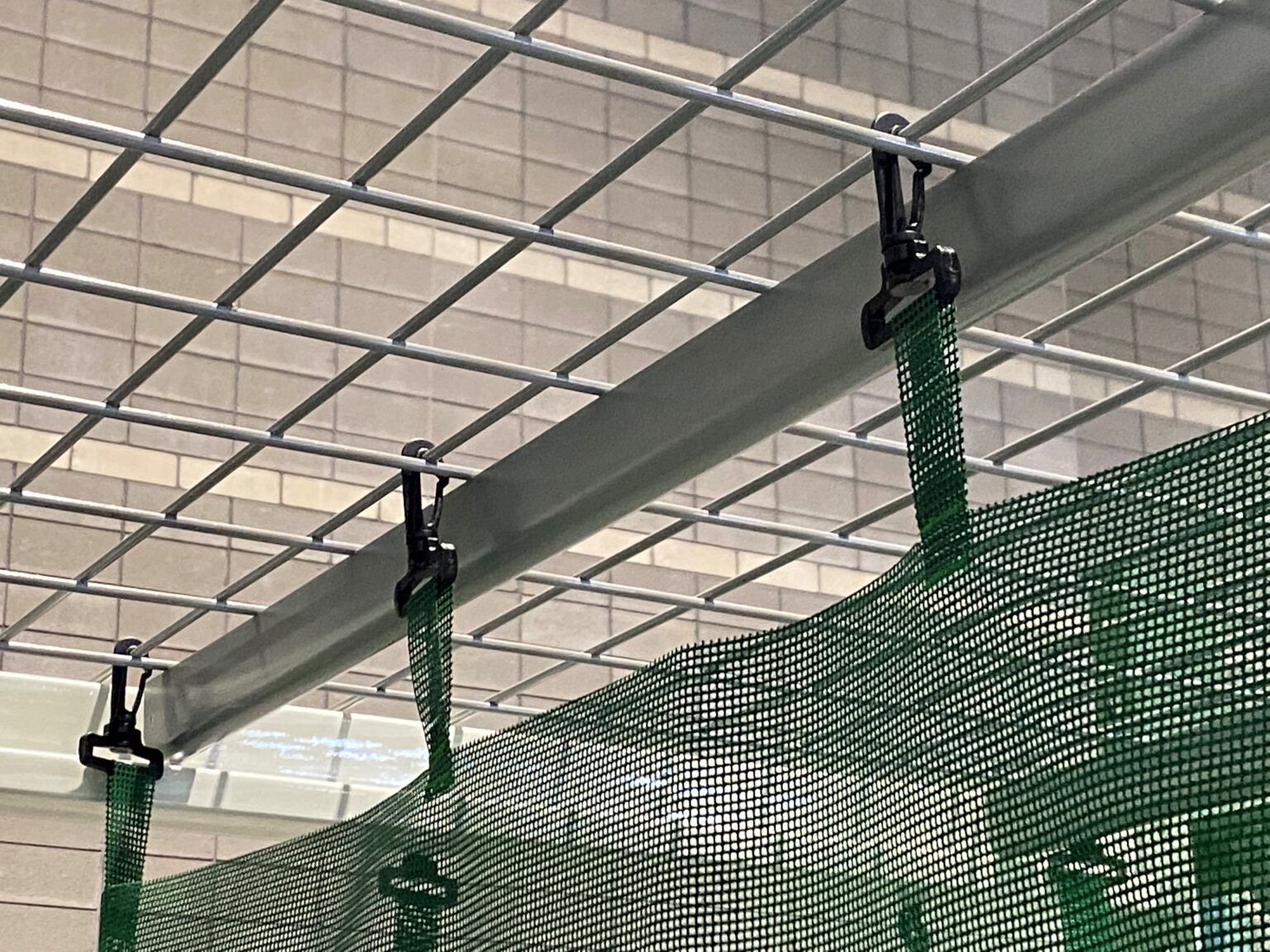 Soft Vinyl Mesh Hanging Wire Divider for Pallet Rack