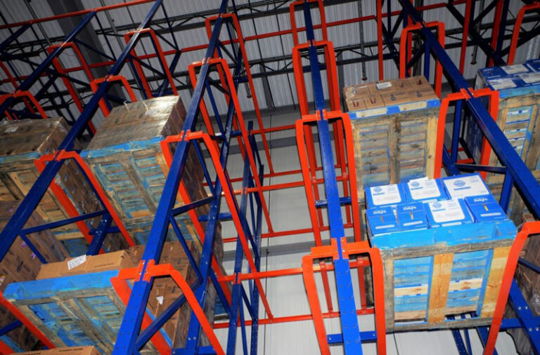 UNARCO Drive in Pallet Rack