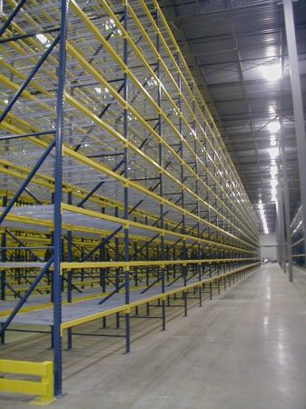 UNARCO Material Handling Interchangeable Teardrop Rack