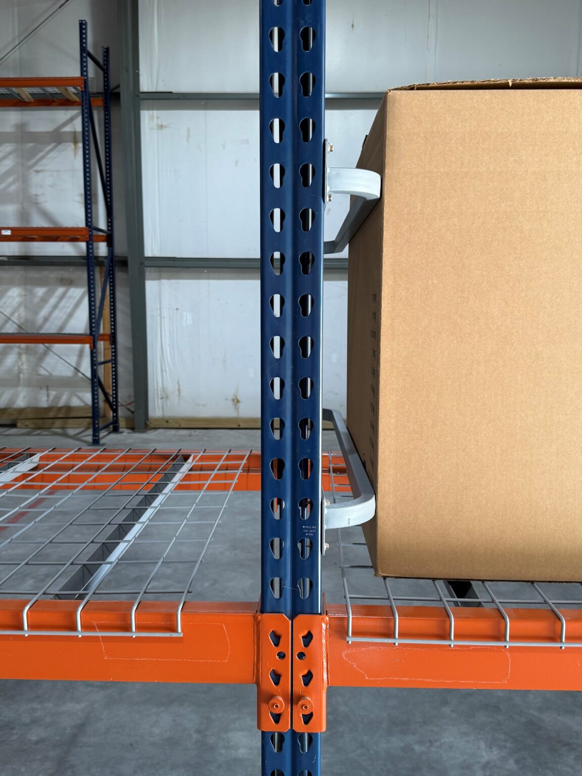Transverse Flue Space Protectors Keep Pallet Rack Flue Space Clear ...