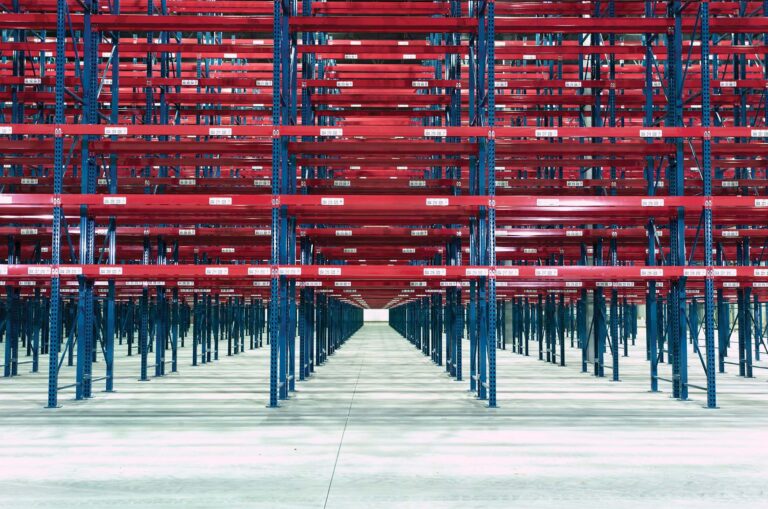 Steel King SK2000 Teardrop Pallet Rack with Closed Back Upright Frames