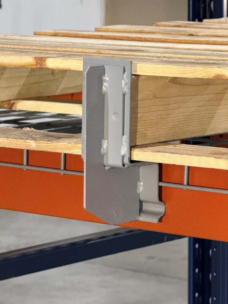 Heavy Duty Pallet Load Stop with Steel Gusset | Longitudinal Flue Space ...
