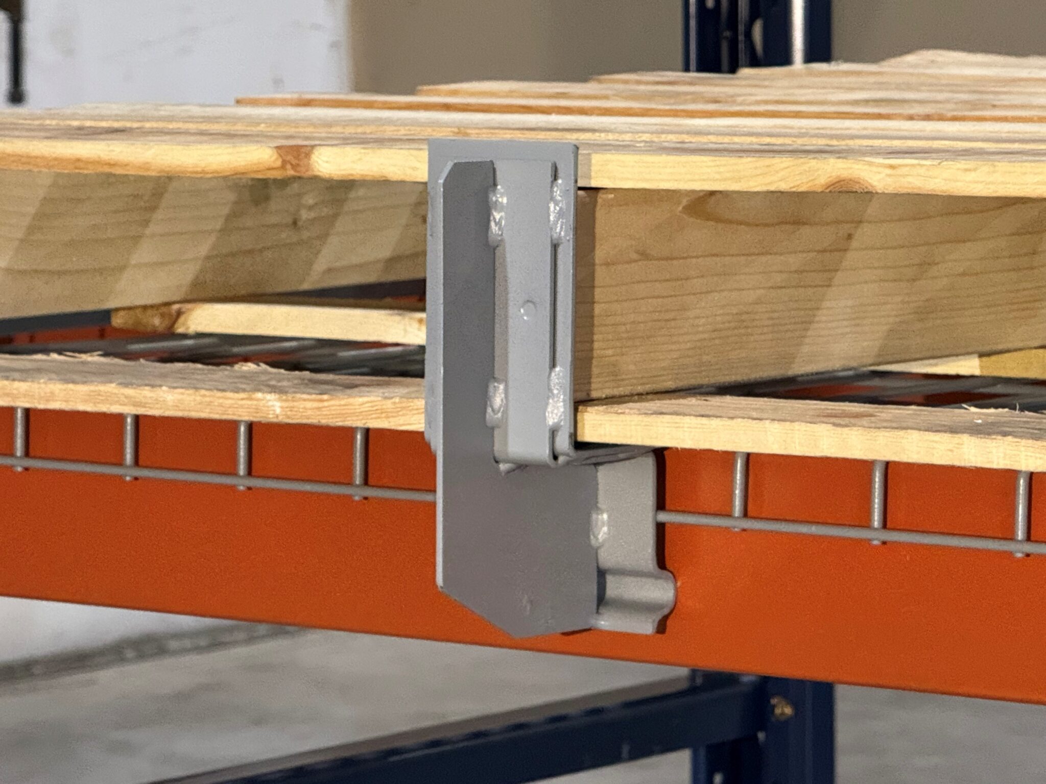 Regular vs. Heavy-Duty Single Pallet Stops | Longitudinal Flue Space Protectors - Warehouse Rack ...