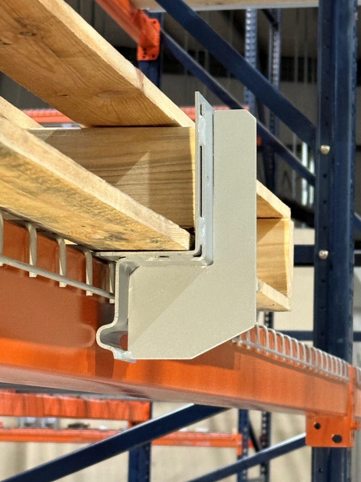 Heavy-Duty Pallet Load Stop | Flue Divider