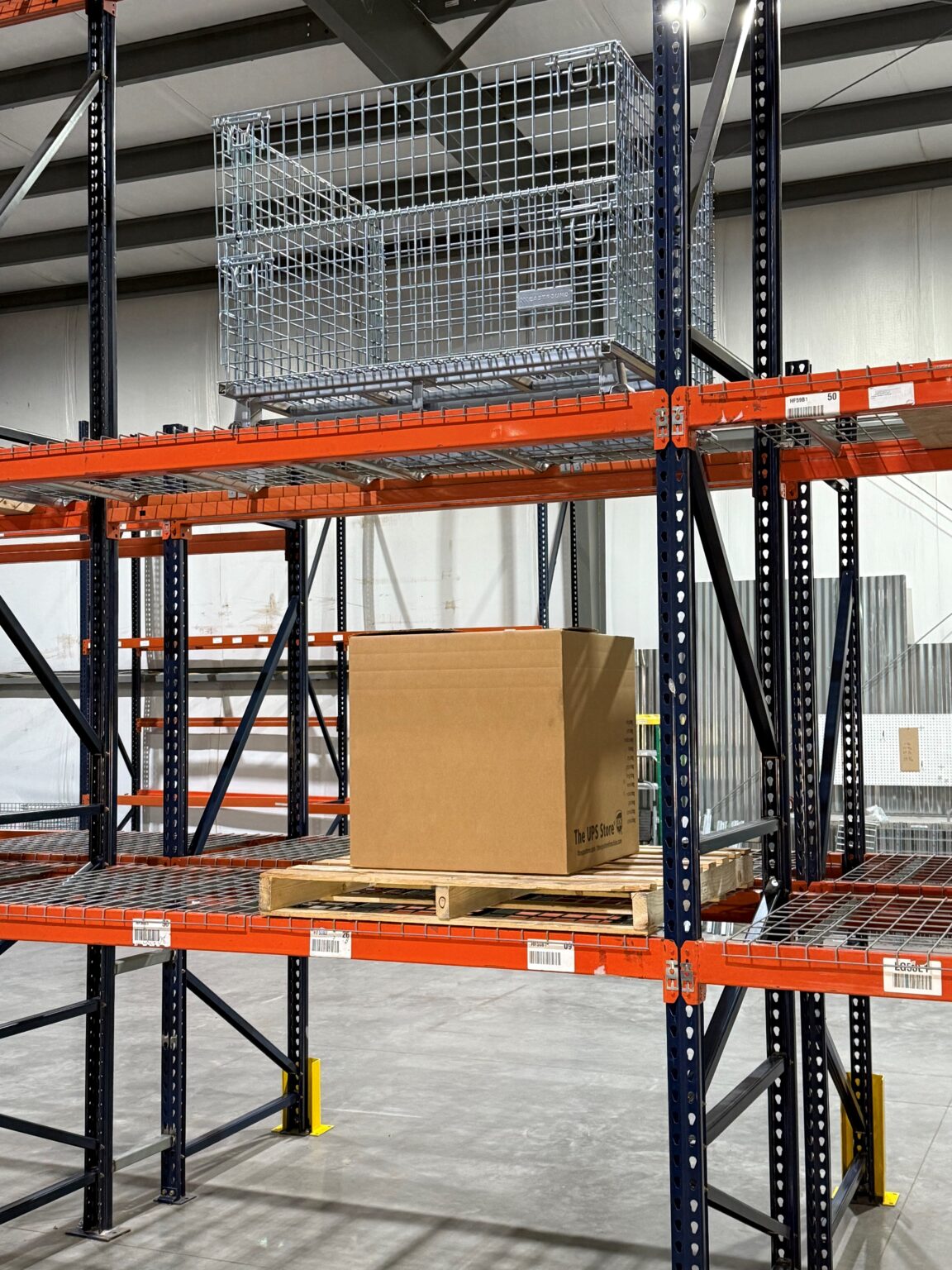Rackable Wire Containers with Runners Stored in Pallet Racking