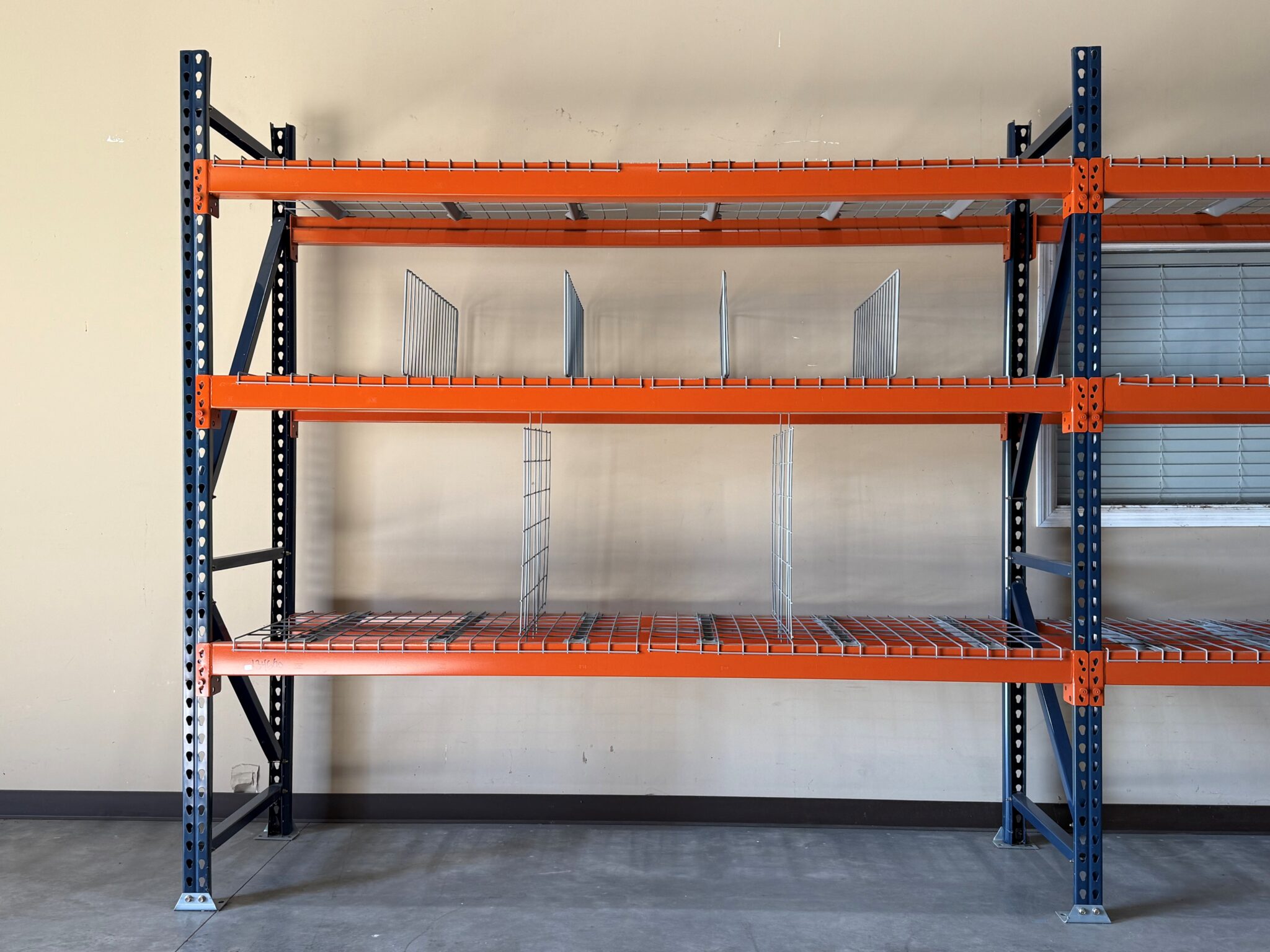 Snap-In vs. Hanging Wire Shelf Dividers for Pallet Rack