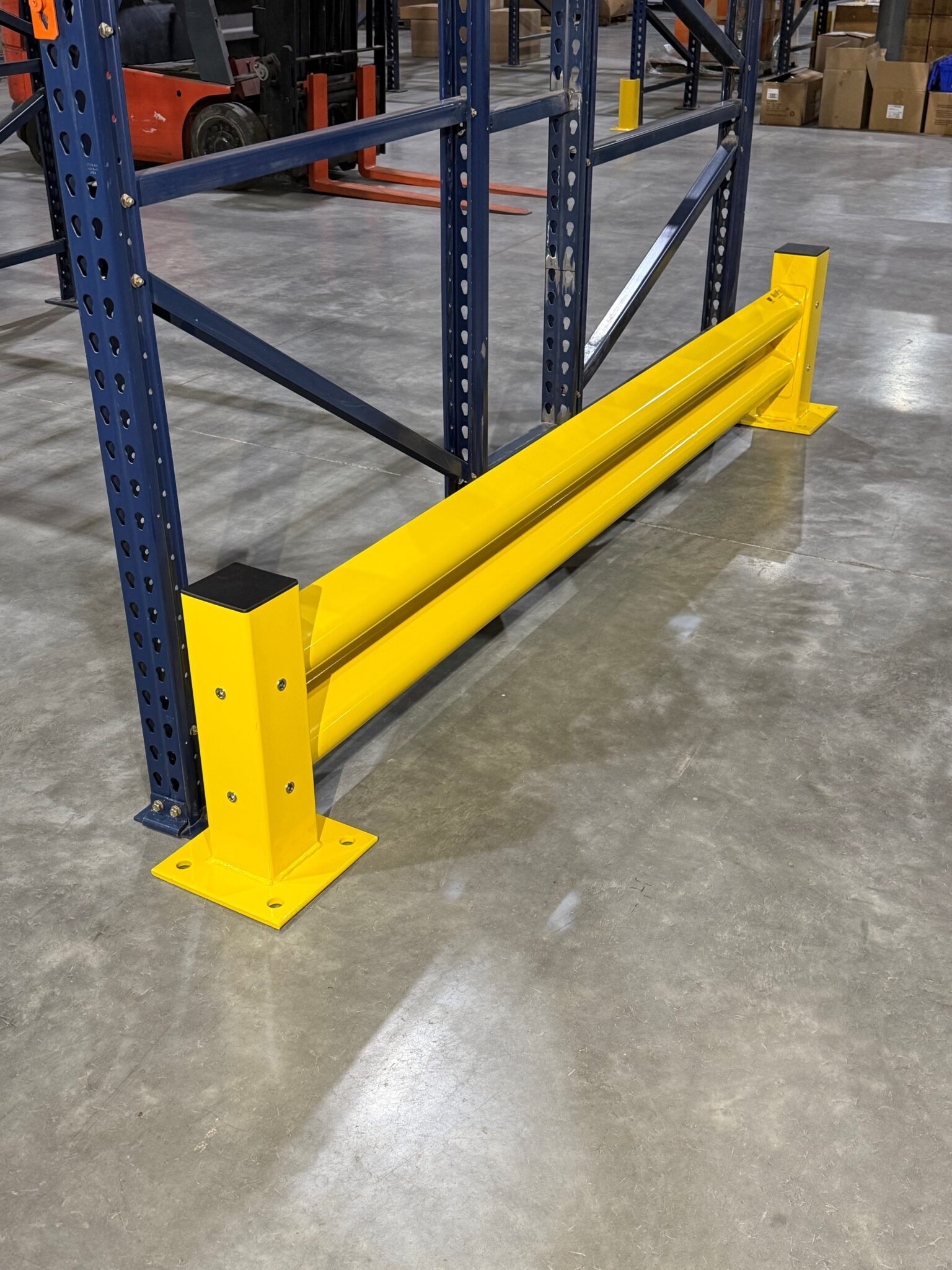 Single Tier Guard Rail for End of Aisle Protection