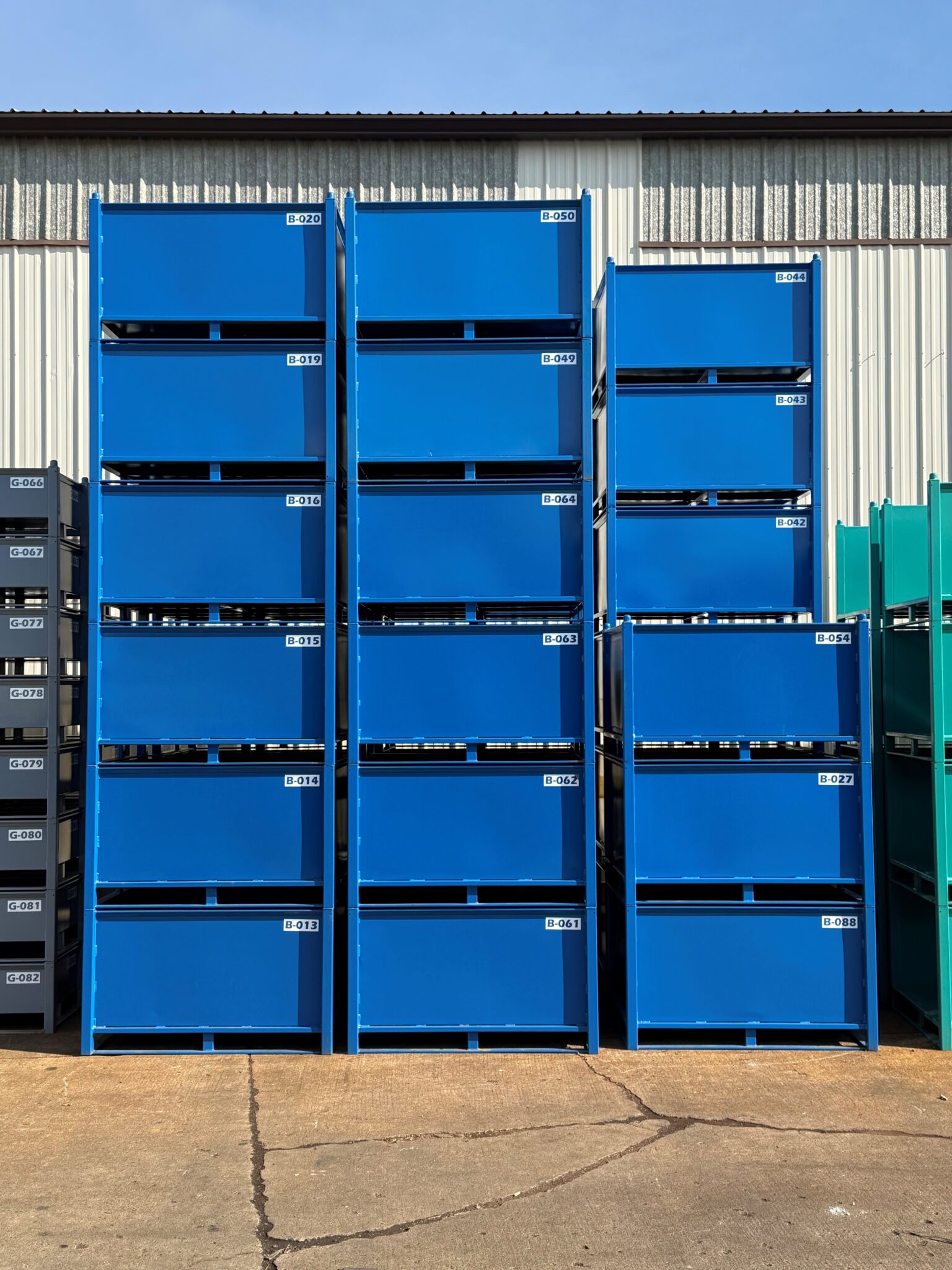 Smooth Sided Stackable Steel Parts Bins