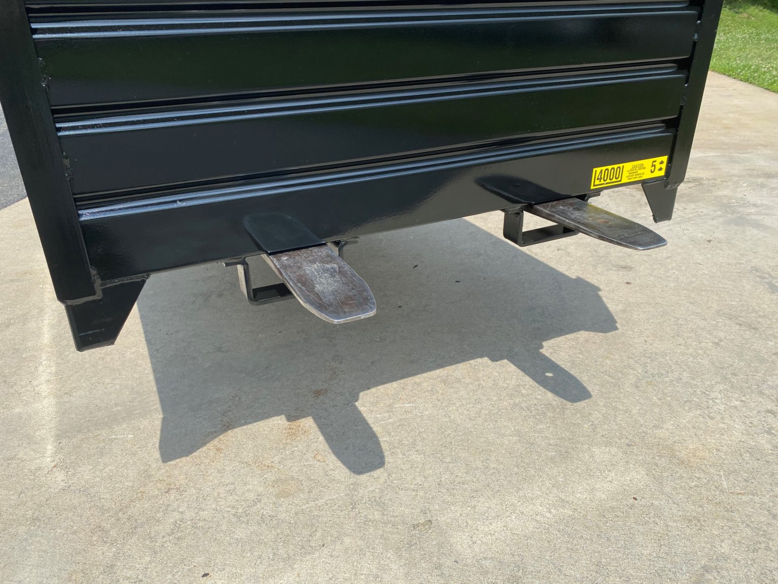 Corrugated Steel Containers with Fork Stirrups