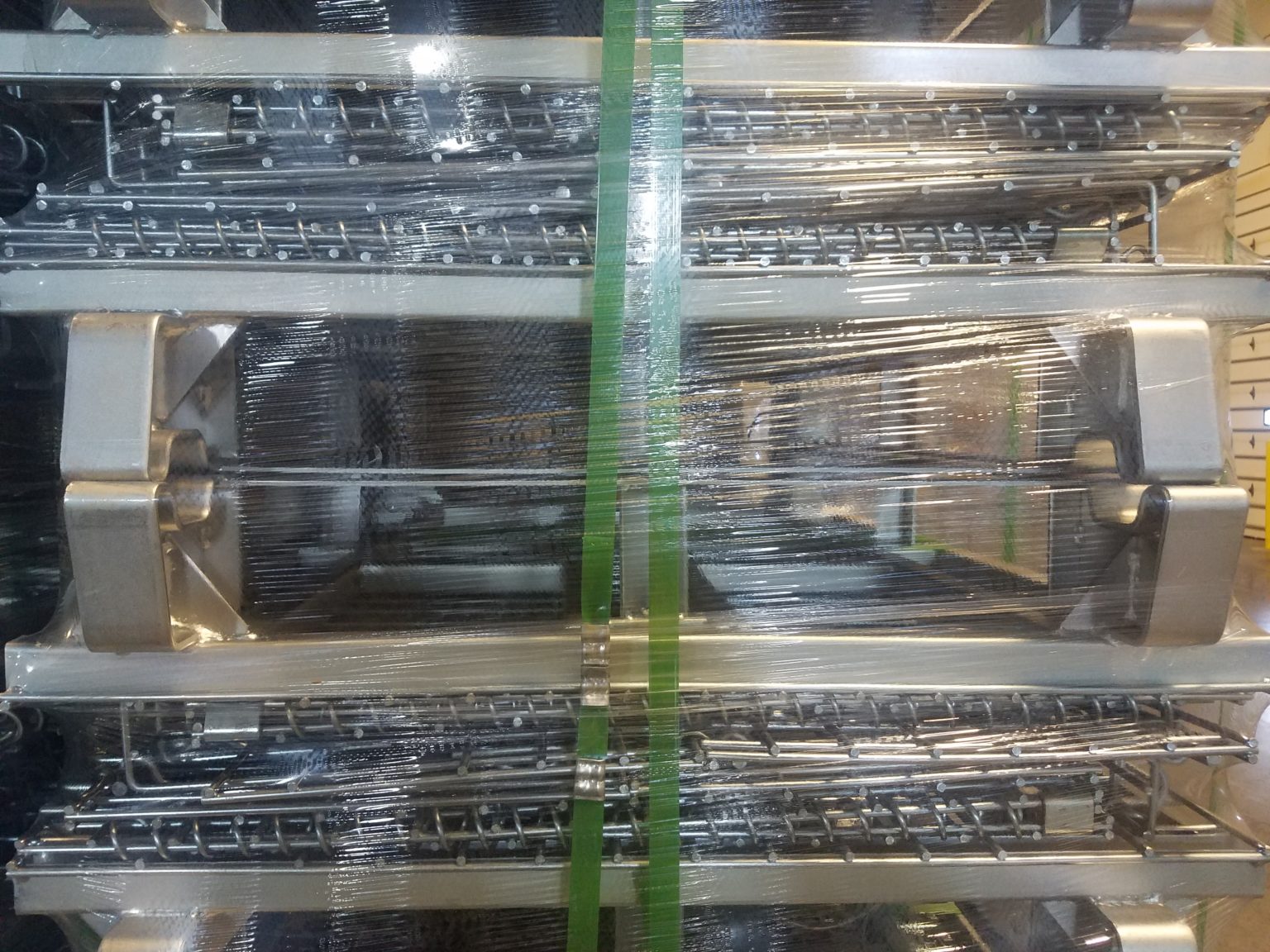 Heavy Duty Feet for Wire Containers | Wire Basket Feet