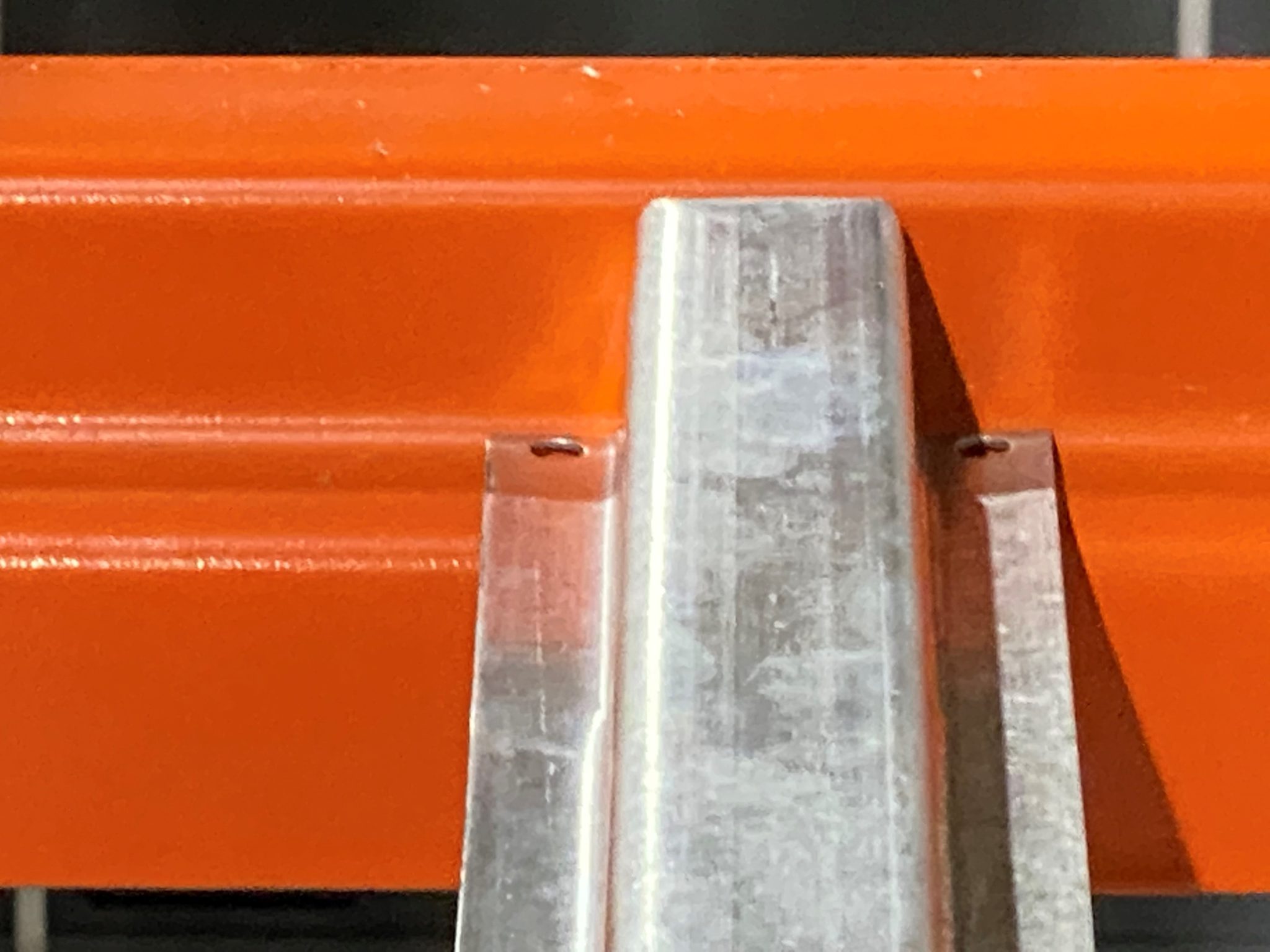 Pallet Rack Crossbars | Top Hat Pallet Supports for Racking