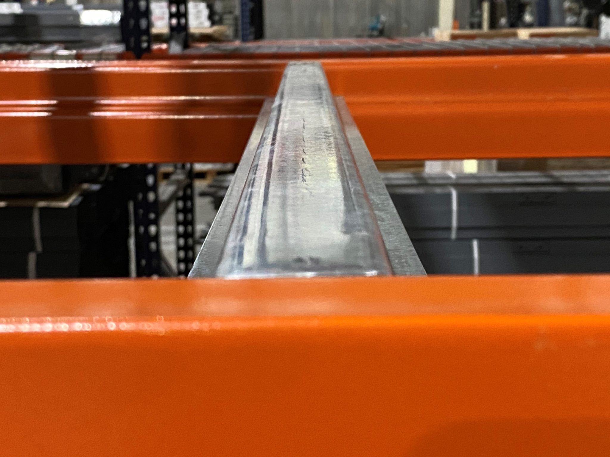 Pallet Rack Crossbars | Top Hat Pallet Supports for Racking