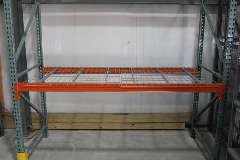 Interlake Teardrop Upright Pallet Rack - Welded Bracing