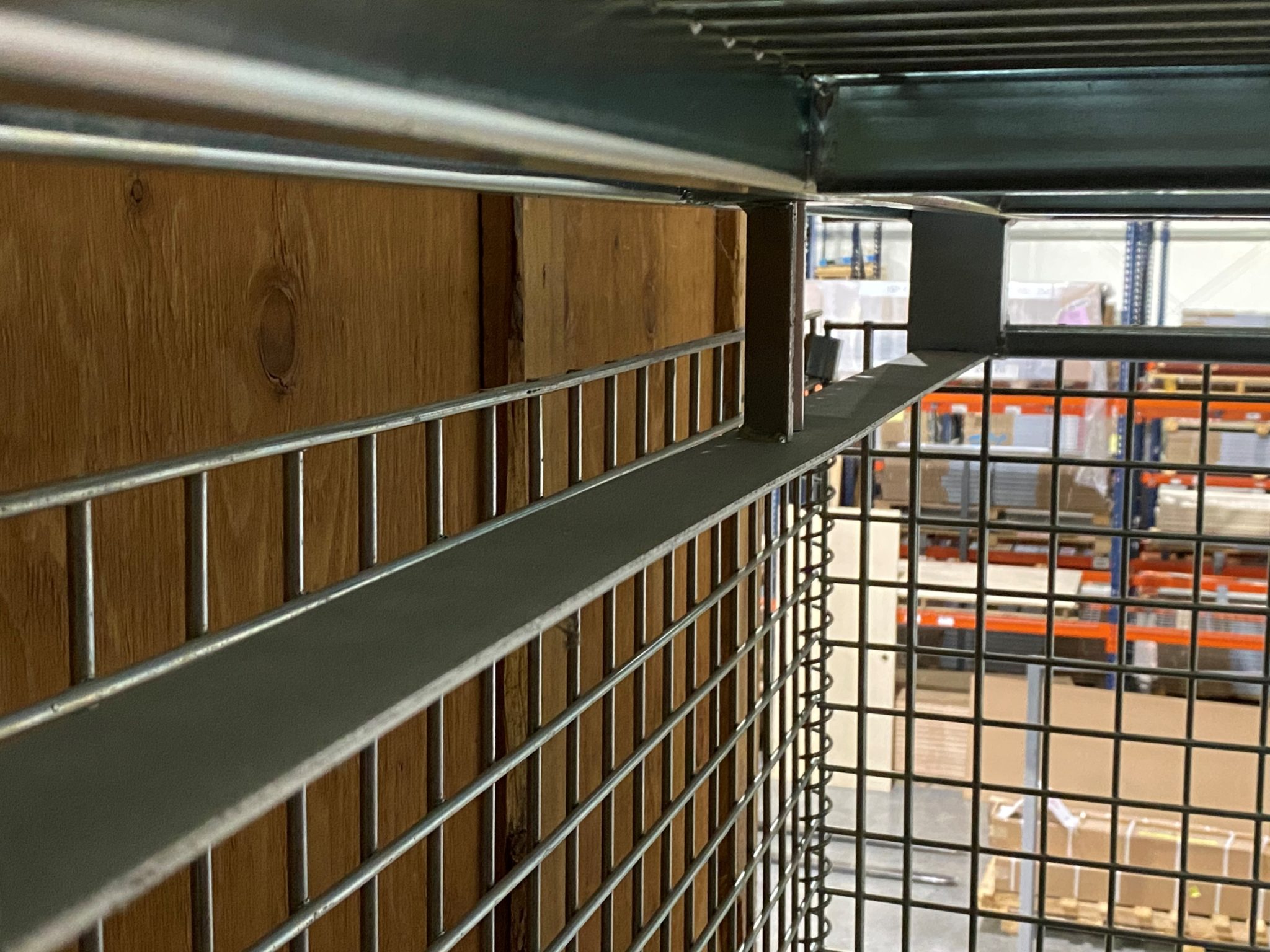 2 Way Steel Runners for Wire Pallet Containers